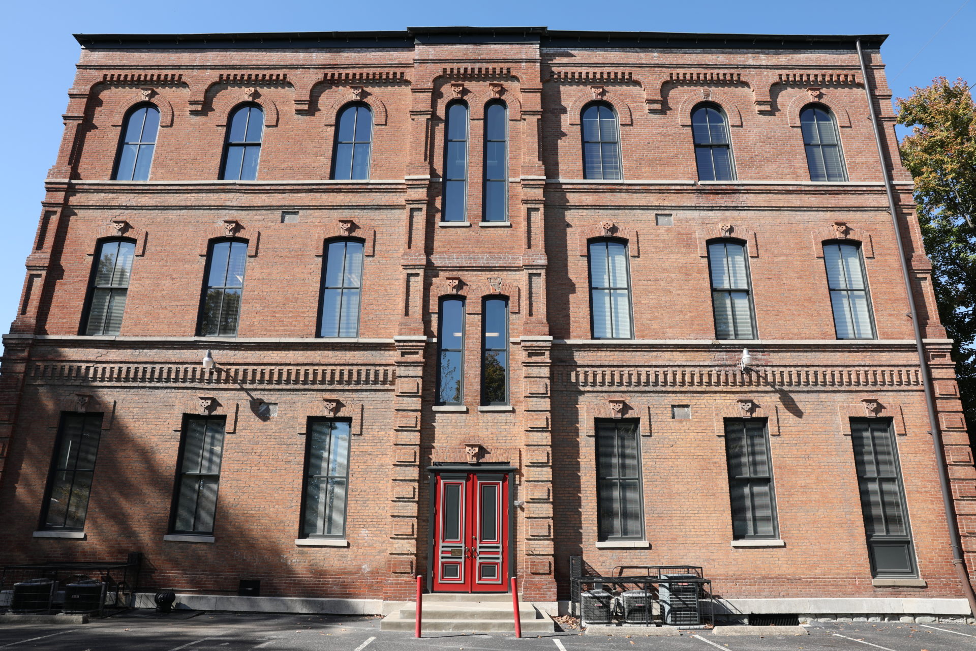 Stewart & Associates - 550 W Kentucky St - A.L. POST, Inc.